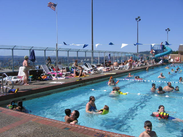 Best Outdoor Swimming Pools for Seattle Families
