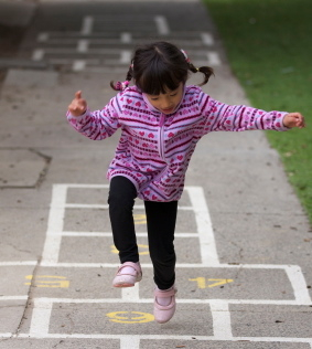 Seattle Mom Prom - Moms Night Out for a Good Cause