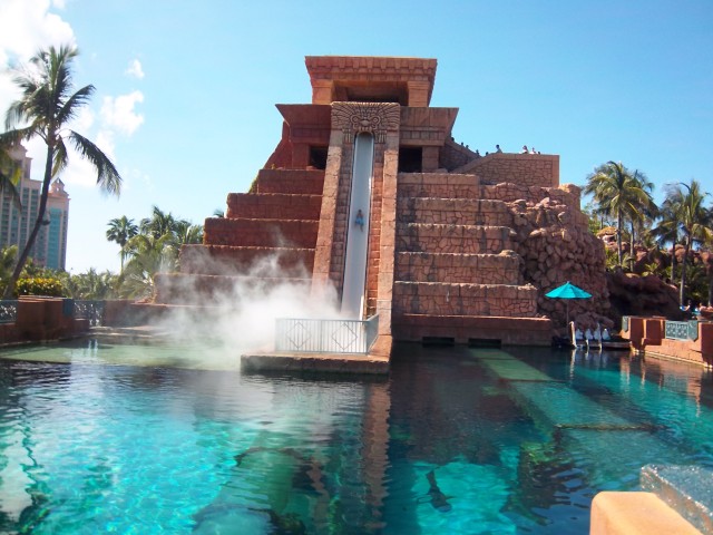 30 Family Resorts with Jaw-Dropping Water Features - Tinybeans