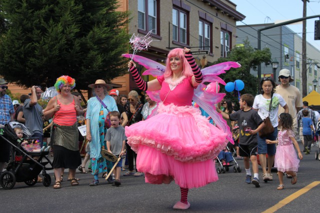 10 Things You HAVE to Do in August - Tinybeans