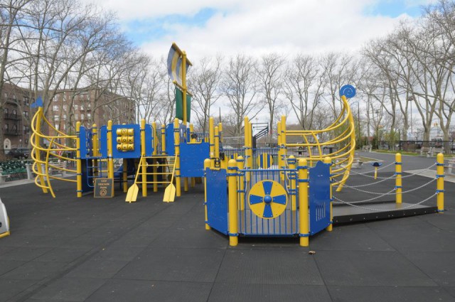 15 Best Playgrounds in Brooklyn, NYC: Where to Play in Williamsburg ...