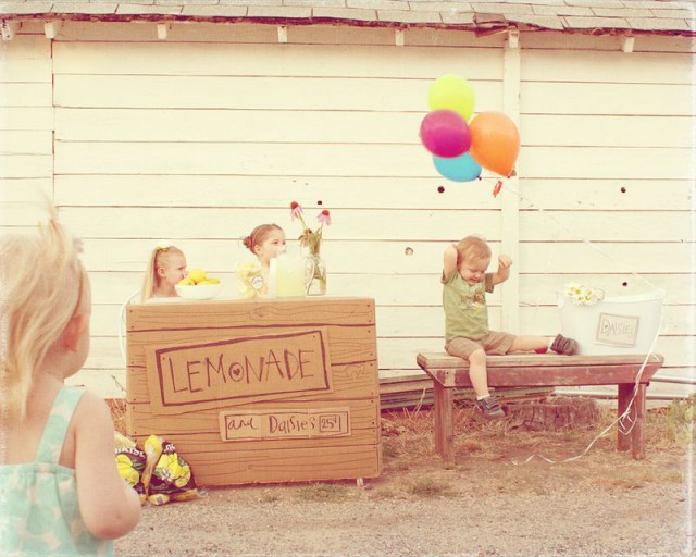 11 Awesome Lemonade Stands