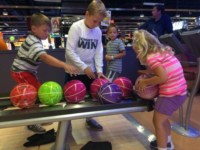 Round 1 Bowling & Amusement: New Fun Spot for Seattle Kids
