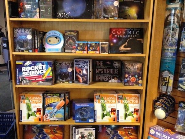 Where to Find the Perfect Gift for Your Budding Scientist - Tinybeans