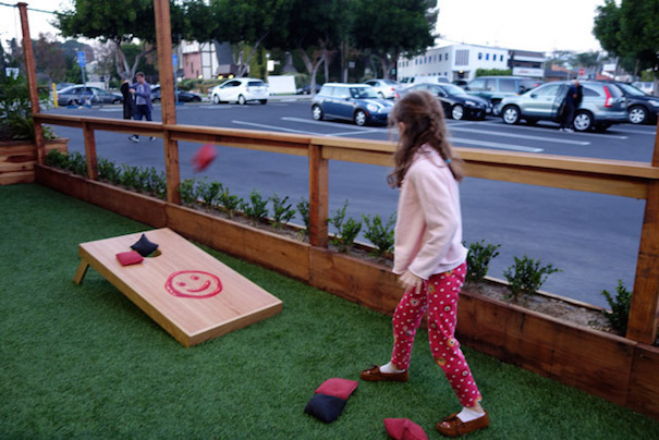 Great Eateries That Come With a Side of Entertainment for Kids