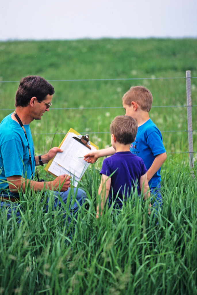 Bird Watching Scavenger Hunt for Kids