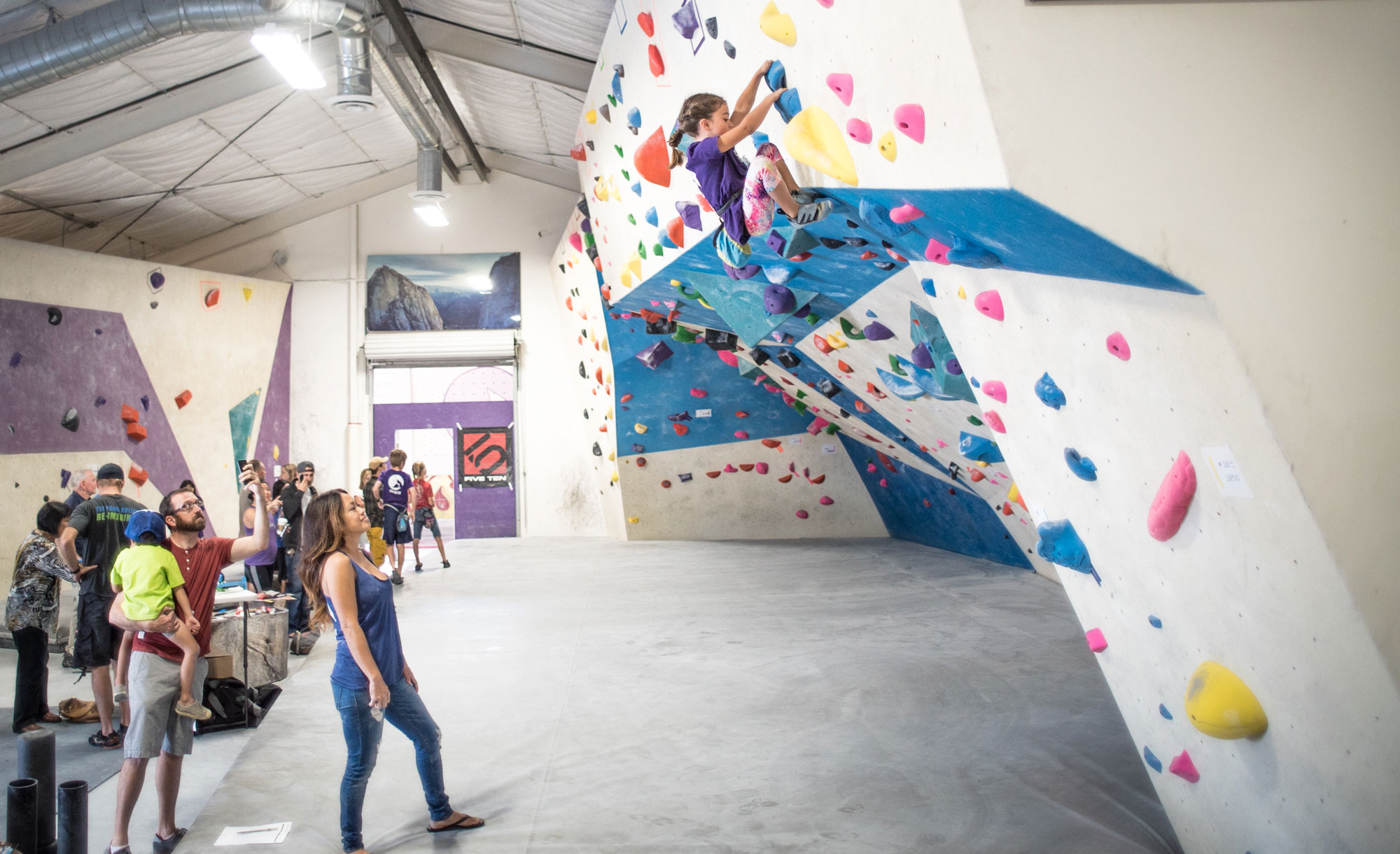 6 Indoor Climbing Walls That Will Rock Your Kid's World - Tinybeans