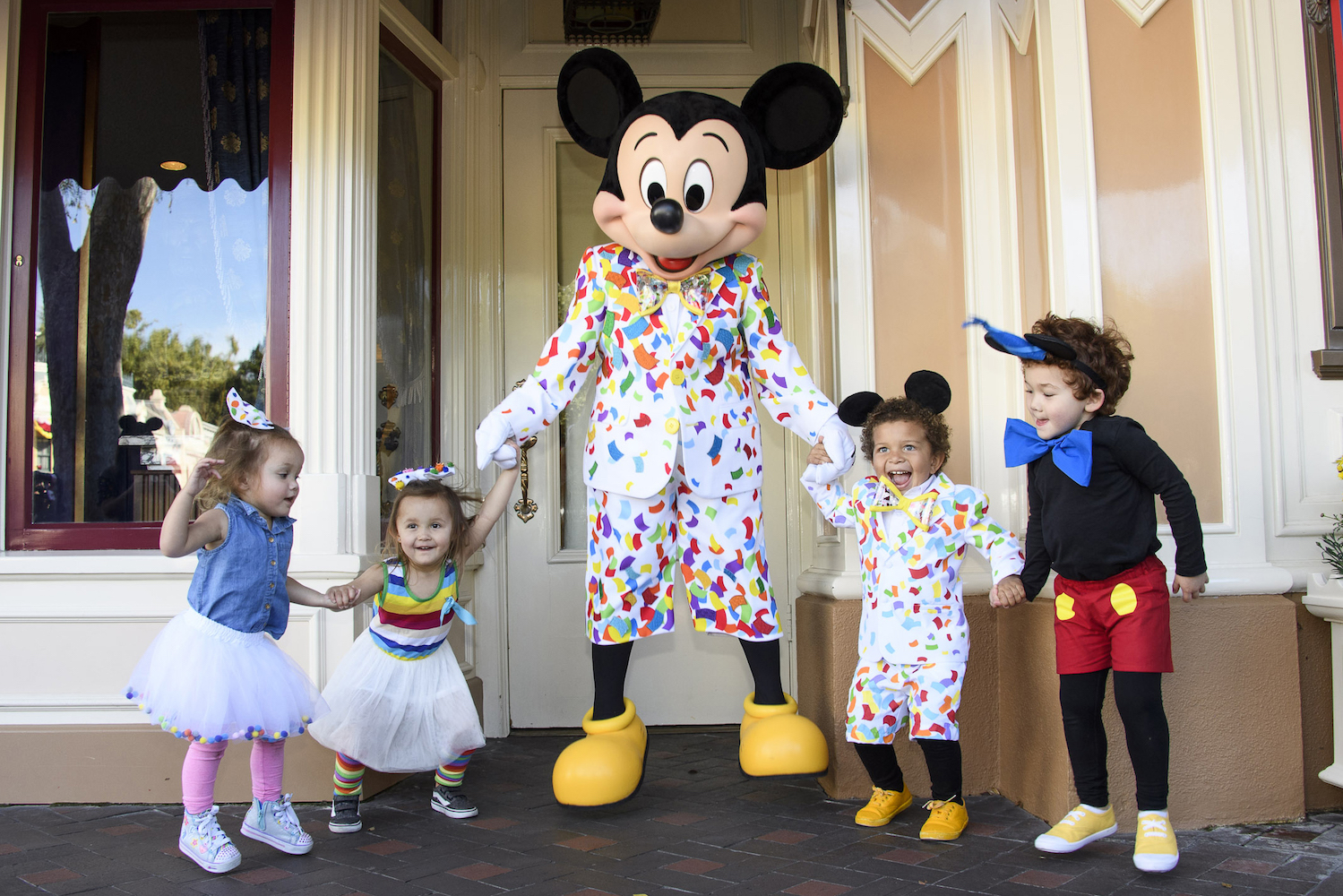 Disney Secrets: Benefits of Being Nice to Disney Park Employees