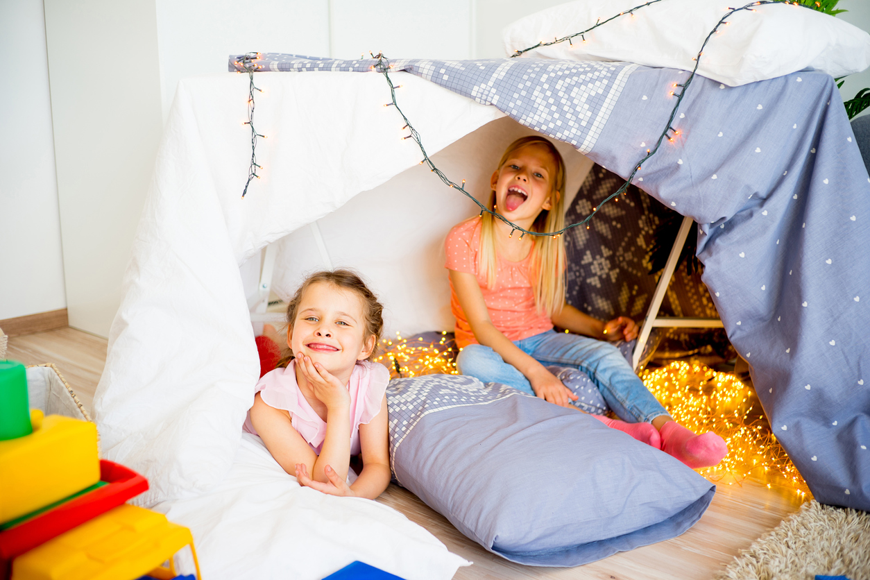 Sleepover: What Age and How to Know Your Child Is Ready