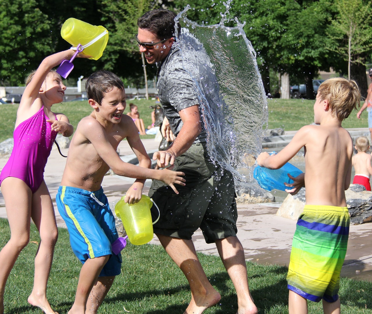 12 Easy Ways to Set Up a Backyard Water Park - Tinybeans