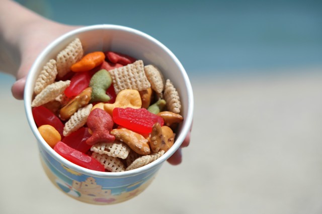 How to Throw a Summer Pool Party for Kids