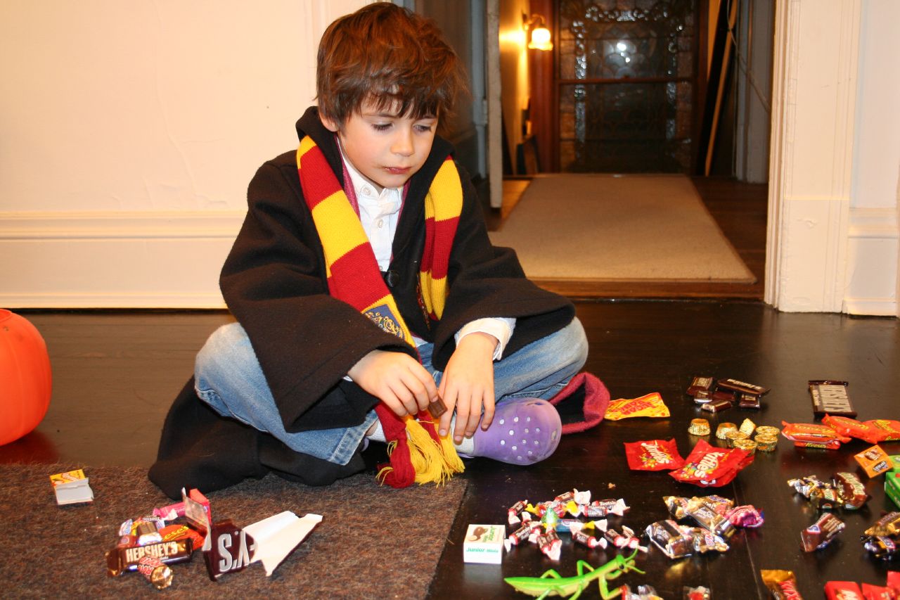 Halloween Candy Buy-backs in Los Angeles, CA | 2019