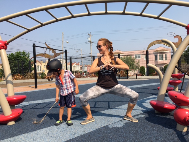 14 Workout Moves You Can Do at the Playground