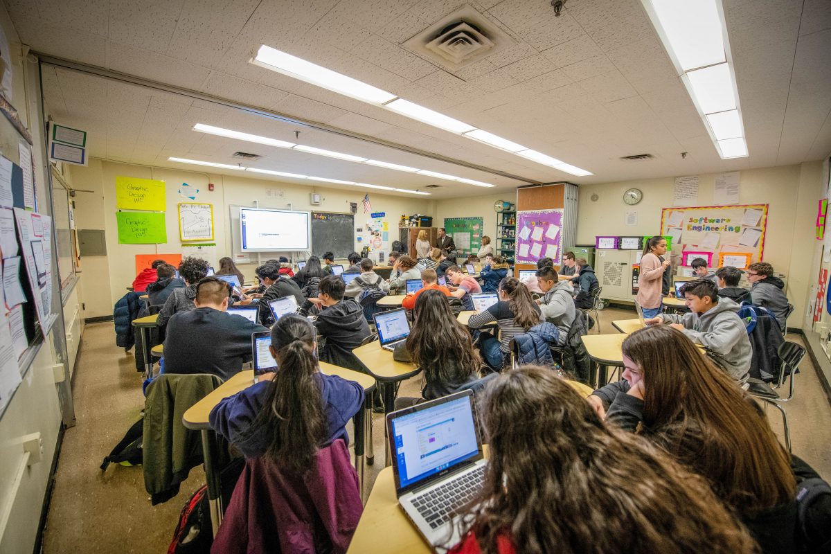 The Amazon Future Engineer Program Offers Students STEM Training