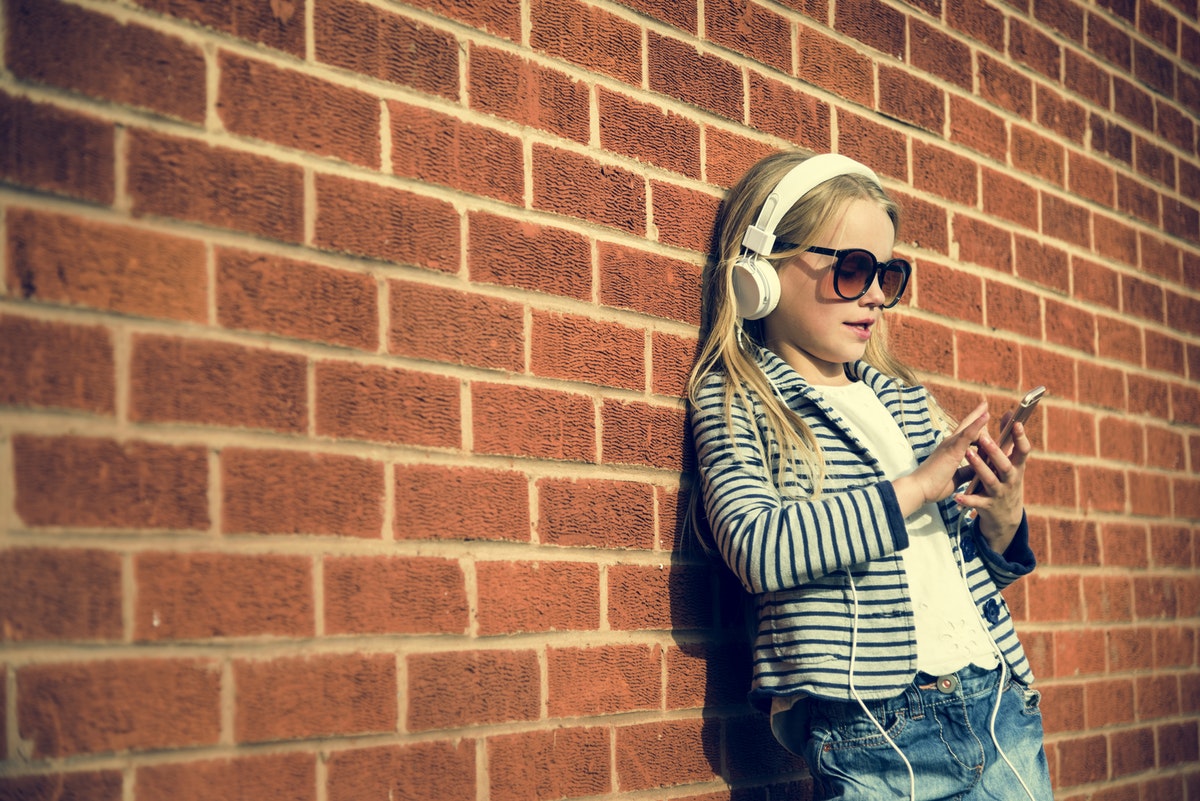 Verizon's Newest Phone Plan Is Just for Kids - Tinybeans