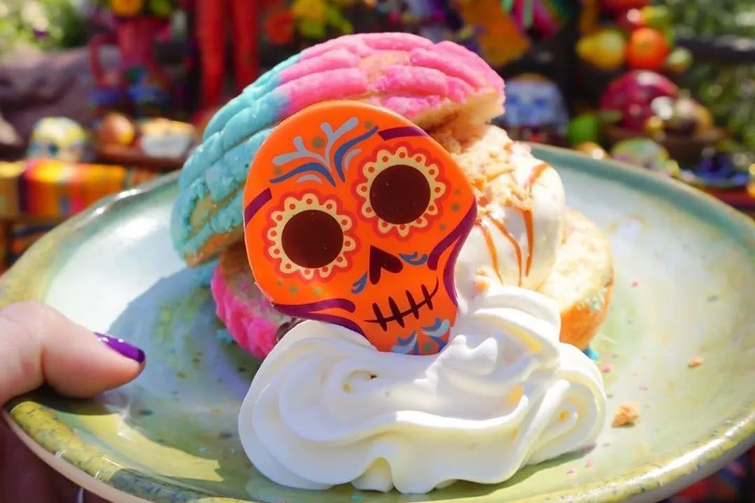Disneyland's New Day of the Dead Ice Cream Sandwich Is a Dulce de Leche ...