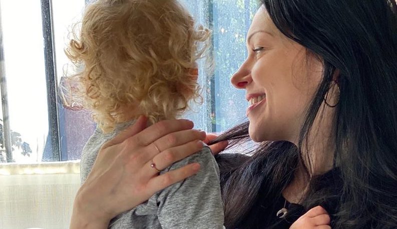 Laura Prepon Announces She's Expecting Again! - Tinybeans