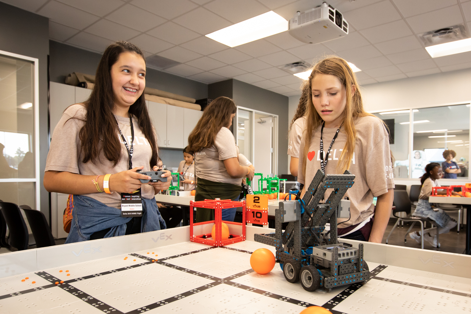 This All-Female Delta Crew Flew a Plane Full of Girls to Visit NASA ...