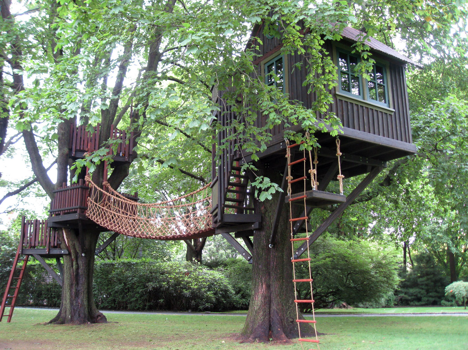 Why Kids (and Adults) Need to Go Outside and Play - Tinybeans