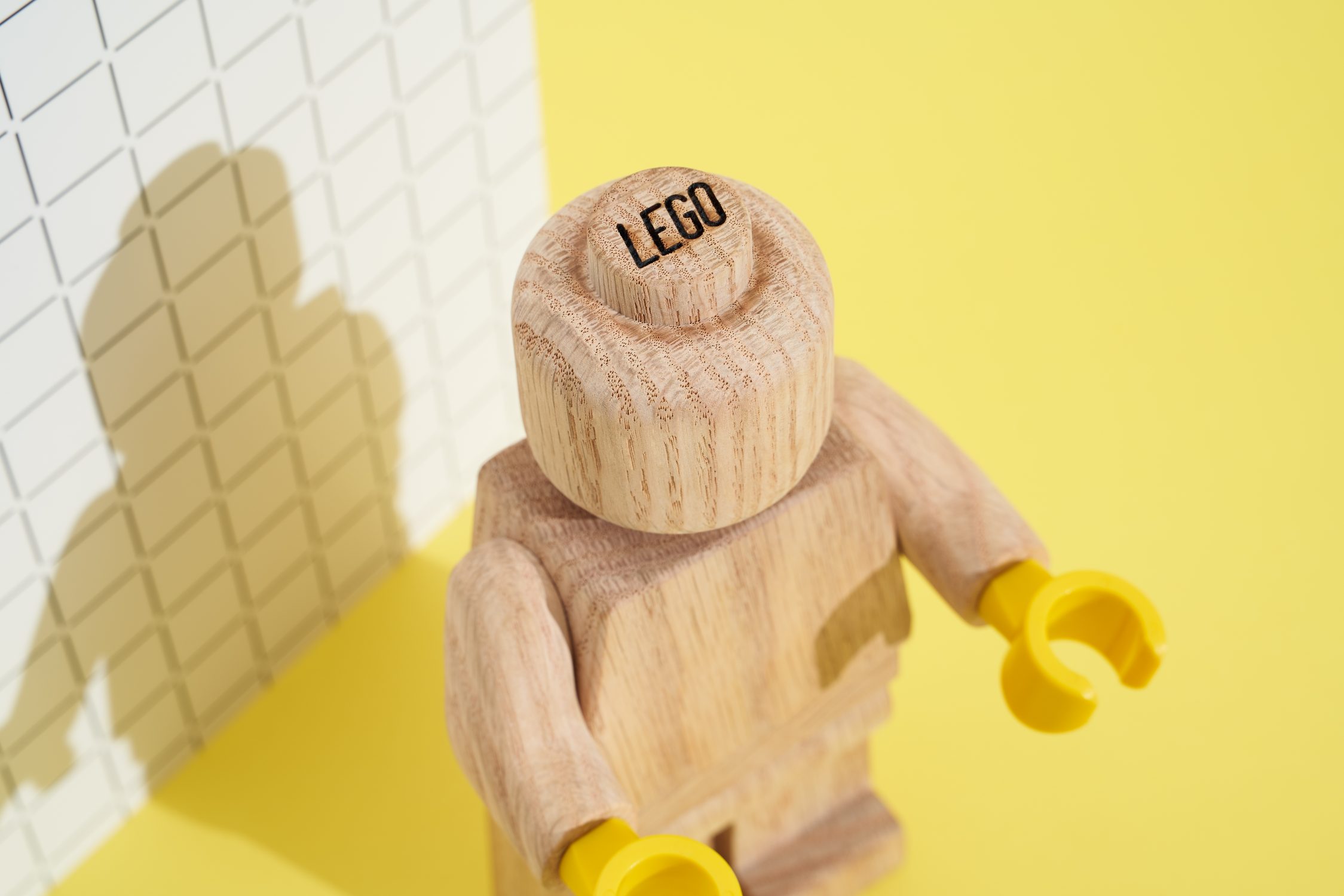The New LEGO Originals Wooden Minifigure Is a Major Toy Throwback ...