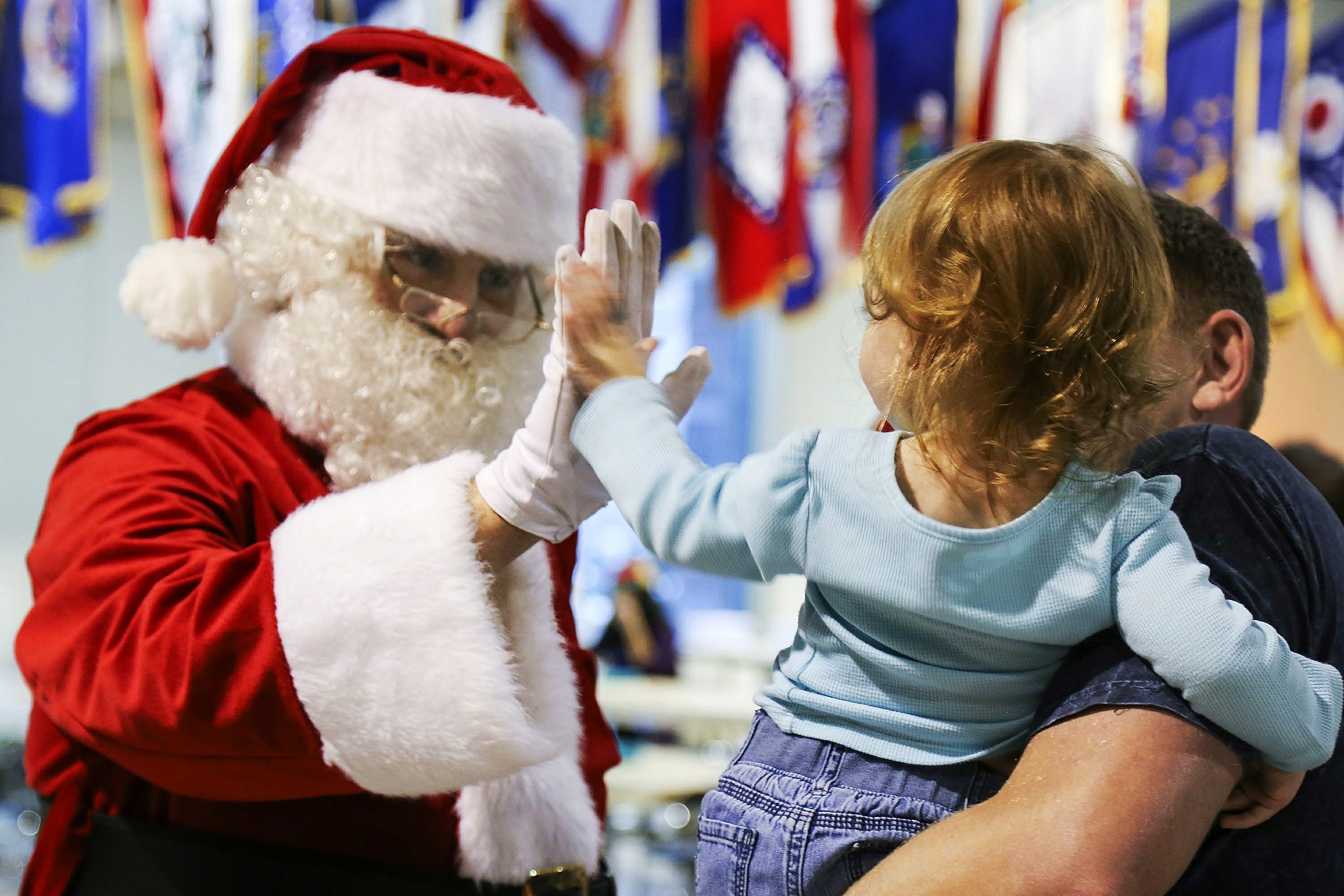 How to Send a Text to Santa & Get a Response