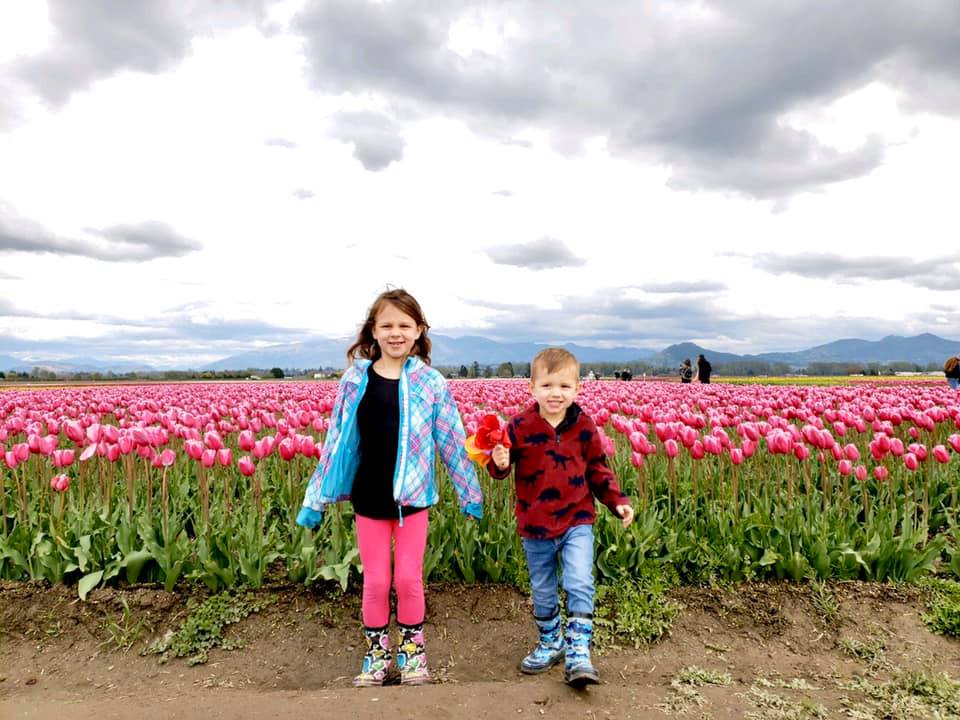 Your Family Guide to the 2022 Skagit Valley Tulip Festival - Tinybeans