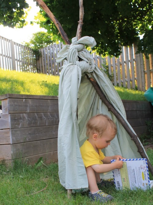 15 Awesome Outdoor Forts for Kids