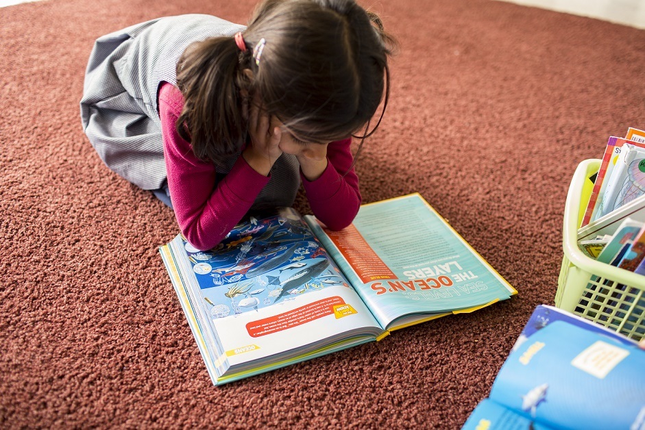 It's Autumn! Time to Fall in Love with Reading! - Tinybeans