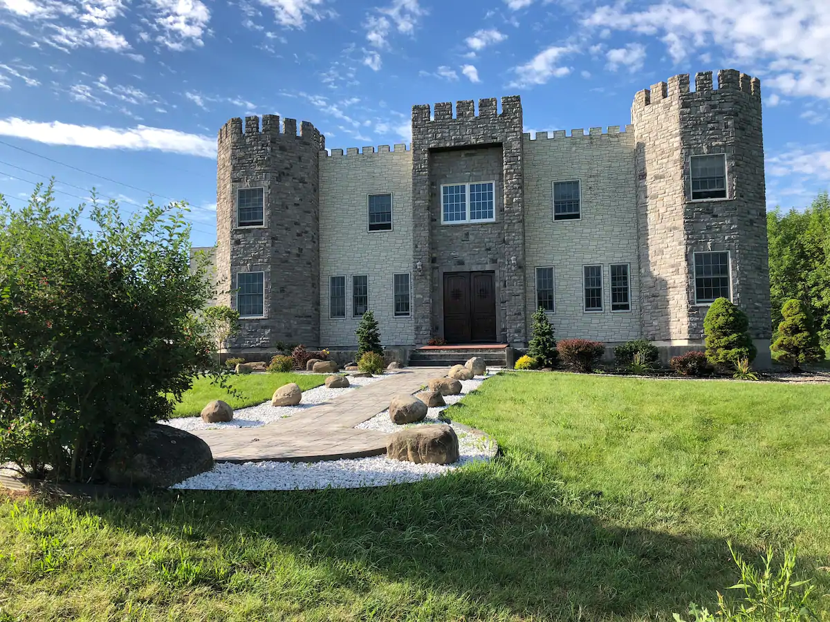 The Best Airbnb Castle Rentals for Families | 2020