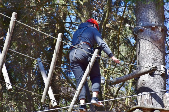 Ziplining & Treetop Rope Courses for Families in Northern California