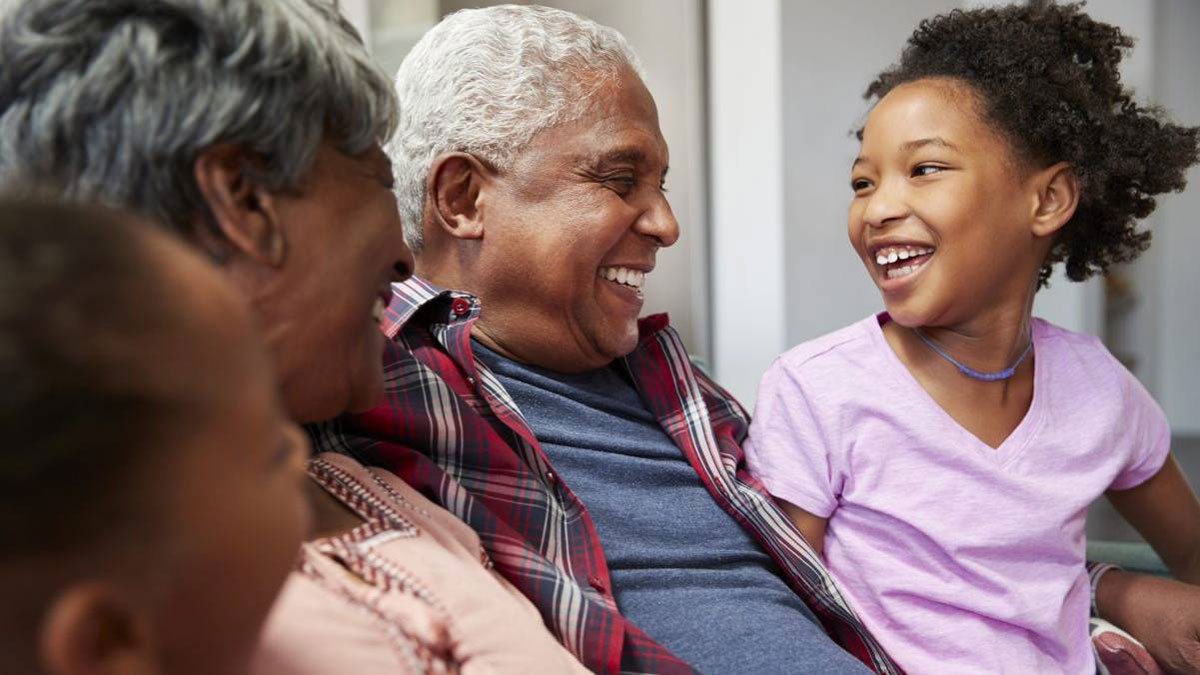 7 Easy Outing to Take When the Grandparents Visit - Tinybeans