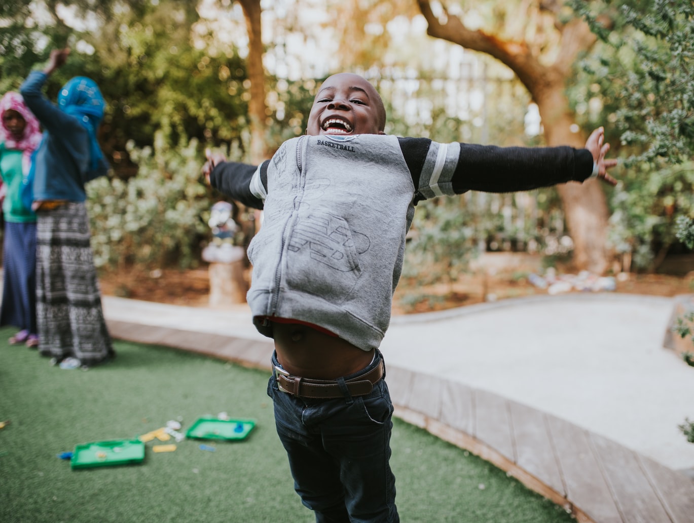 8 Ways to Help Kids Find Their Voices (& Get Out of Their Way) - Tinybeans