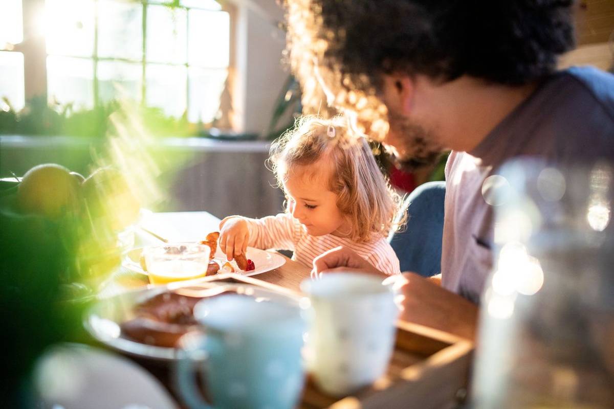 Help! My Kid Won't Eat Dinner Then Begs for Snacks Before Bed
