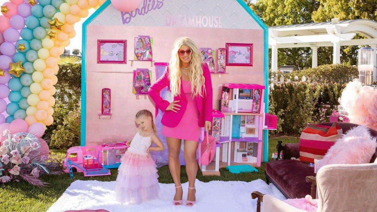 Jessica Simpson's 3-Year-Old's Barbie Party Is What Dreams Are Made Of ...