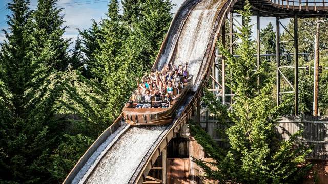 Seattle Family Guide to Wild Waves Theme & Water Park