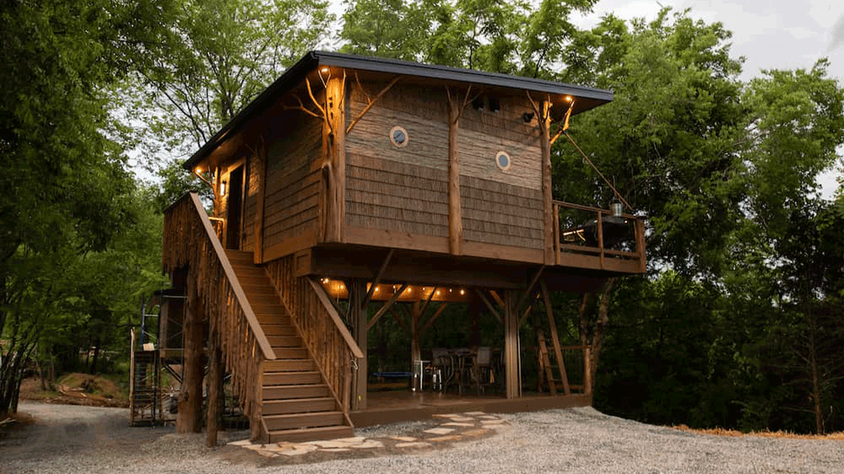 Treehouse Resort near Great Smoky Mountains - Tinybeans