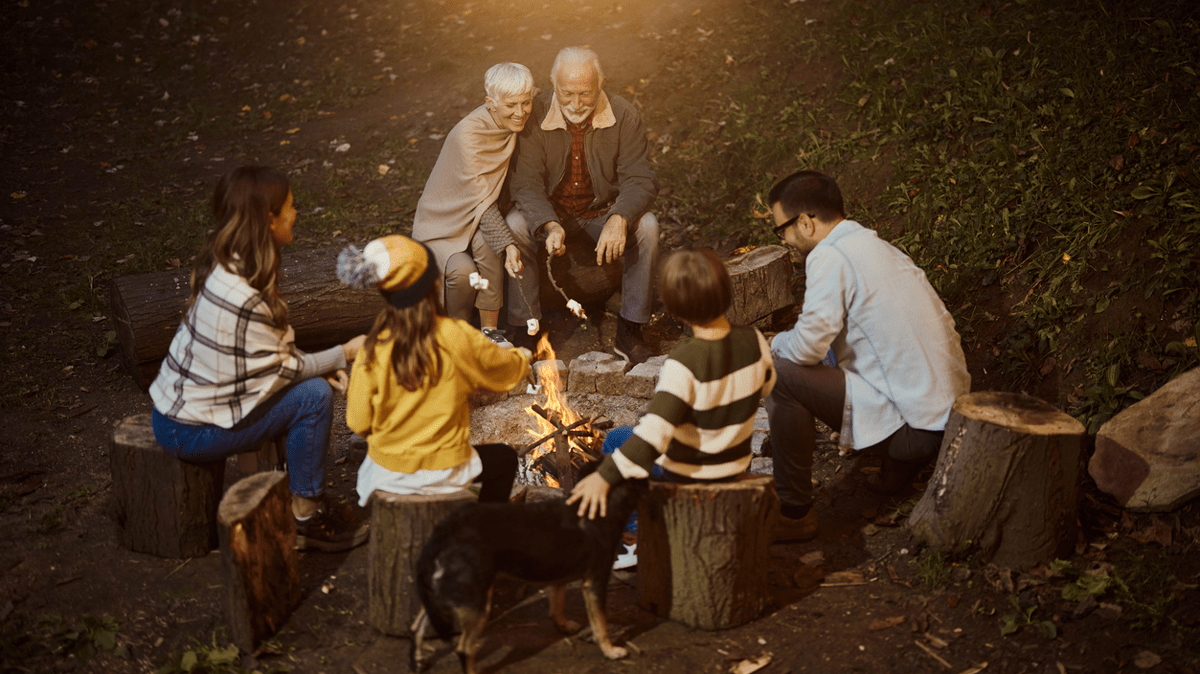 How to Host the Coziest Bonfire Party of the Season - Tinybeans