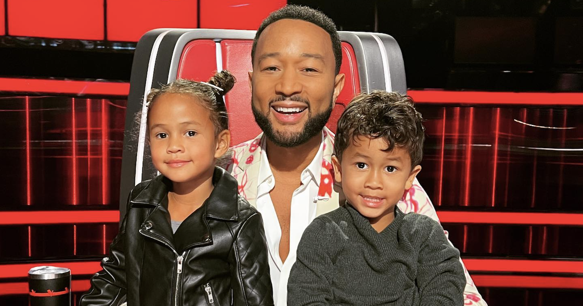 Luna & Miles Joined John Legend on ‘the Voice’