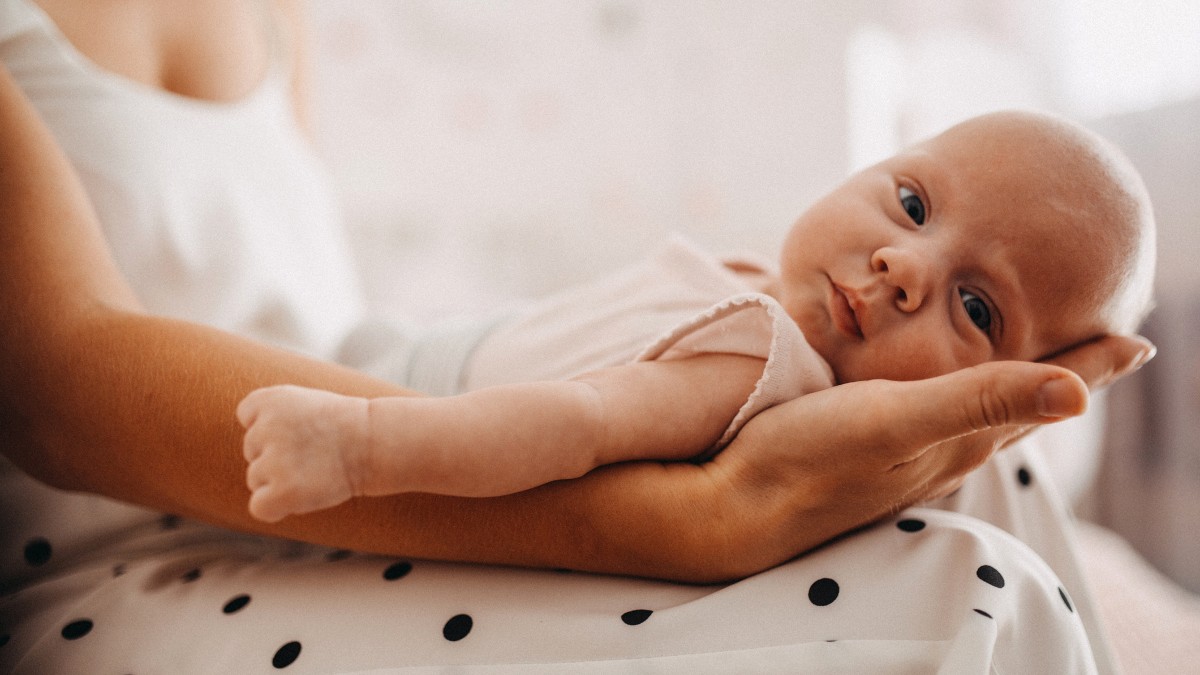 What Can My Newborn See (0-12 Months)? - Tinybeans