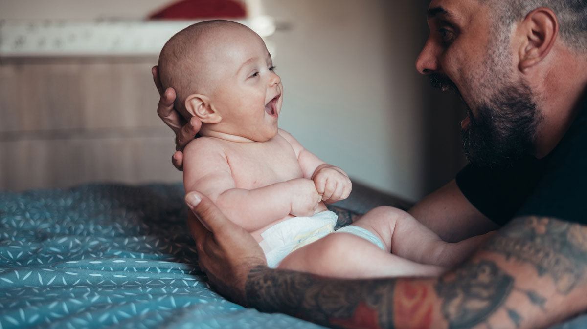 10 Totally Typical (but Weird) Things That Babies Do - Tinybeans