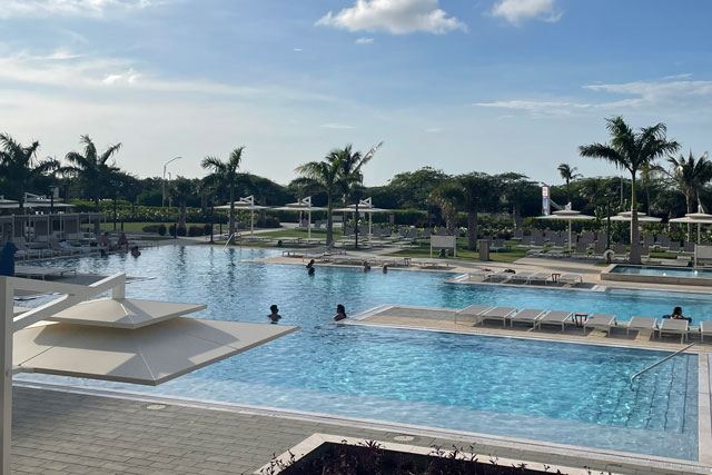Everything We Love About Embassy Suites Aruba - Tinybeans